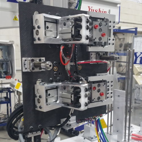 EOAT - Yushin - Robotic Automation for the Plastics Industry